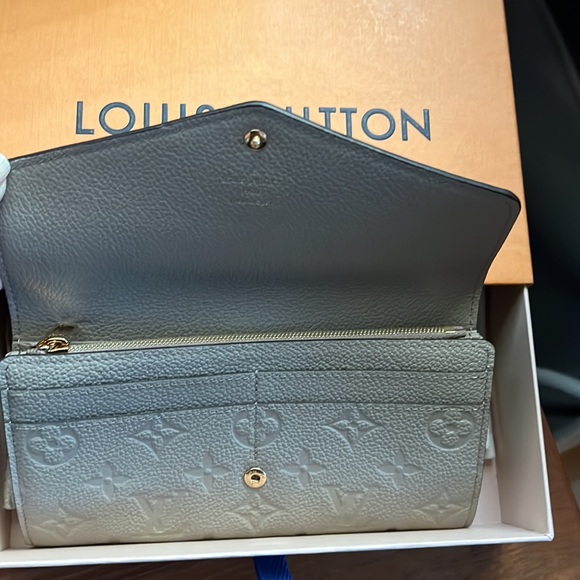 Louis Vuitton | Bags | Louis Vuitton Sarah Wallet Monogram Empreinte ...